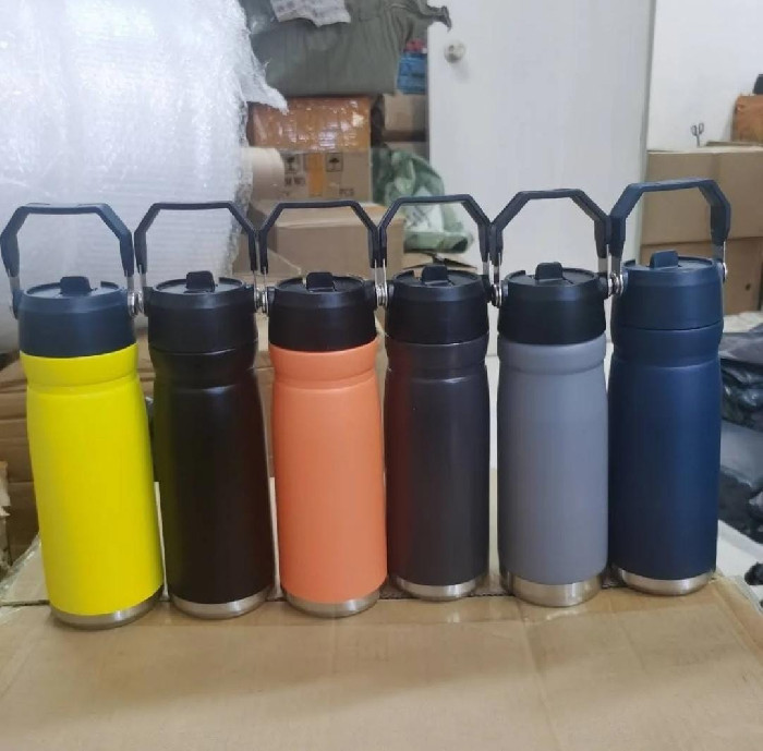 Garrafa Térmica Flip Straw 650ml :: SHOPPING PORTO BRÁS